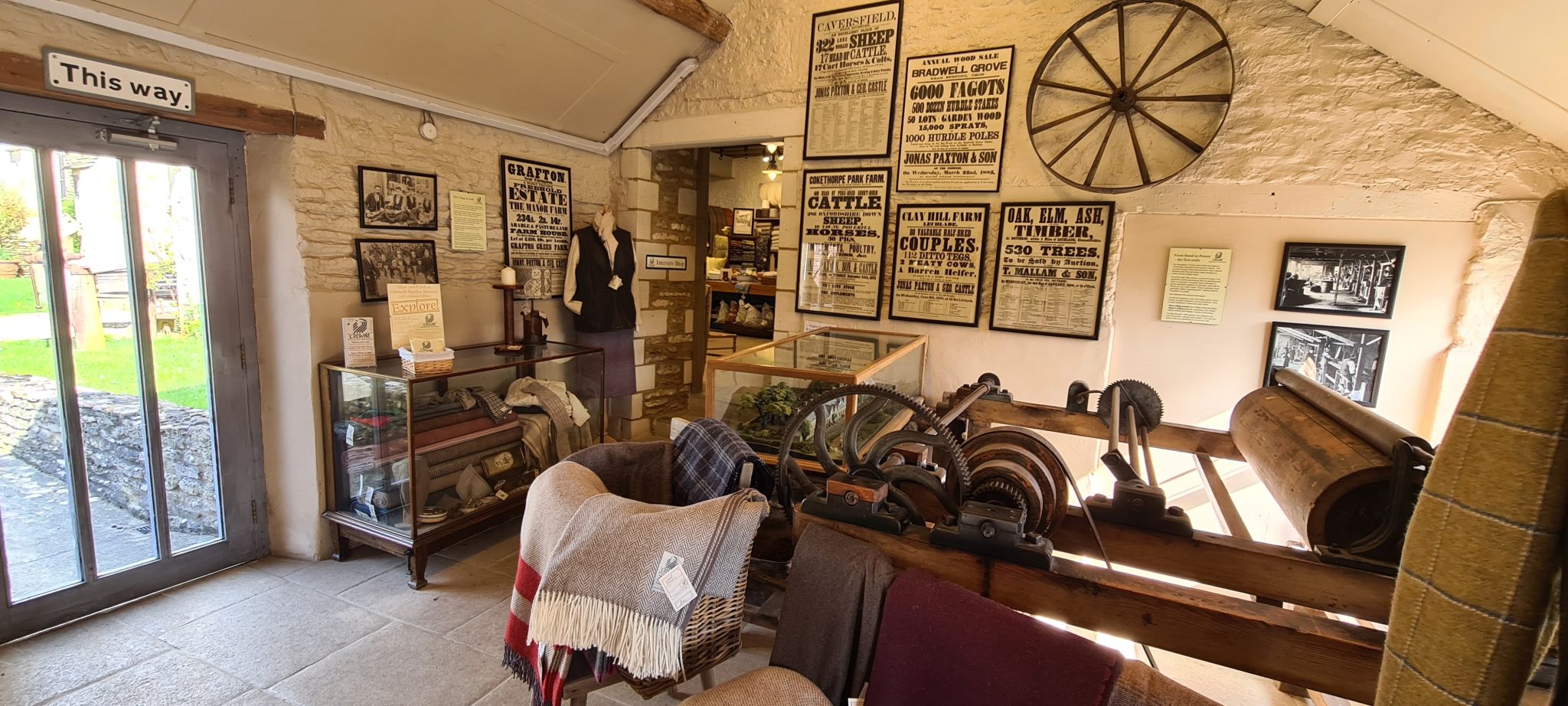 A-Z – Lechlade Library